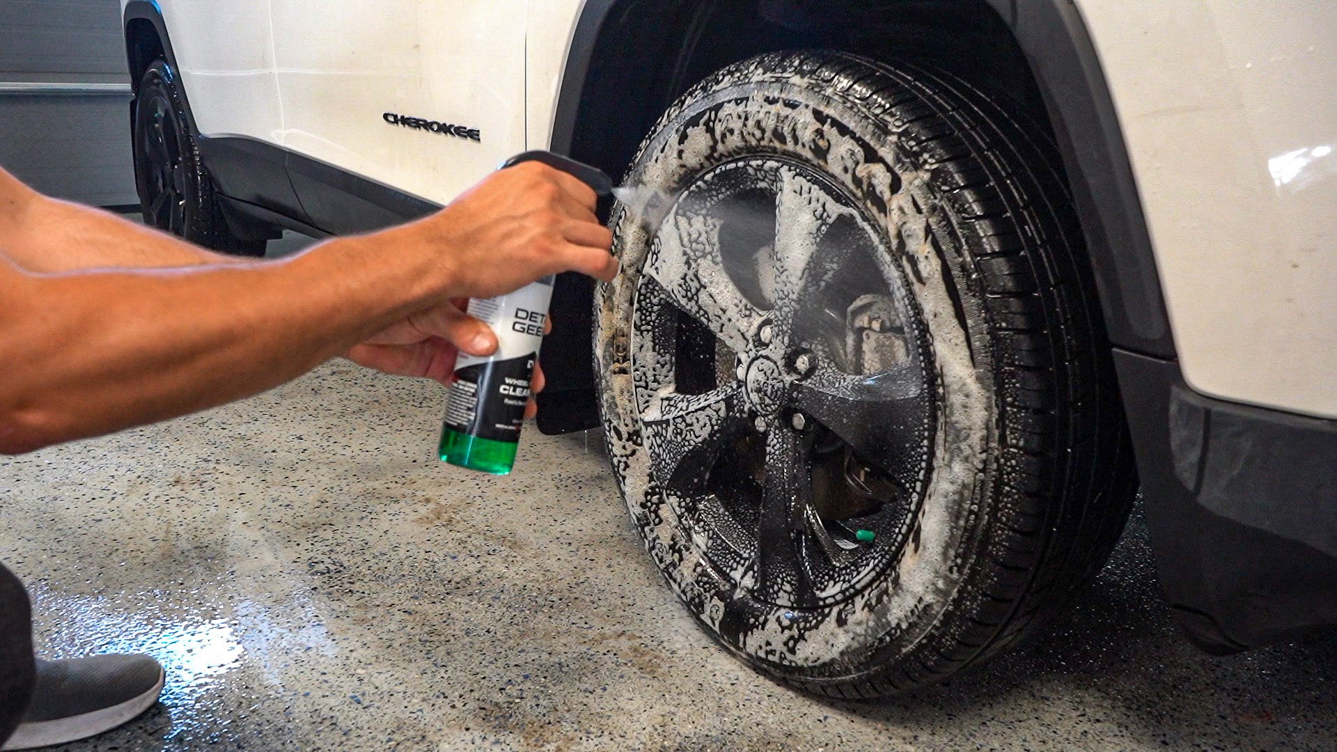 Car wheel cleaner store